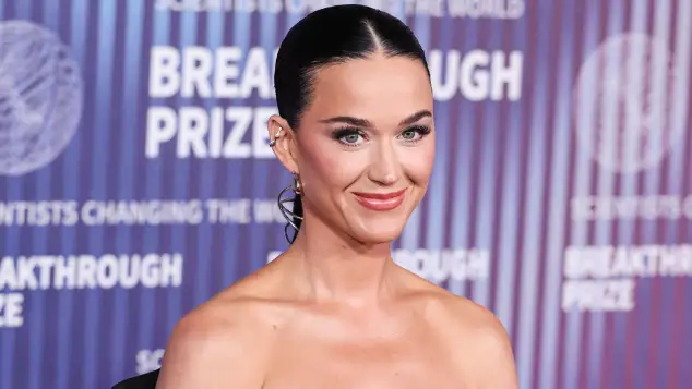 Oops Katy Perrys Wardrobe Malfunction Lights Up American Idol