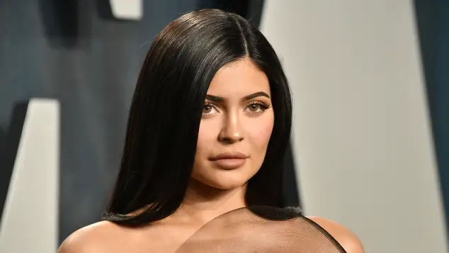 Kylie Jenner Claps Back At Critics Of Her Toes