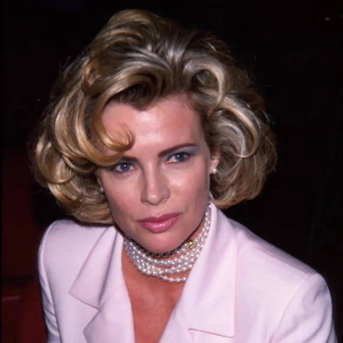 Ron Snyder Makeup Artist | Saubhaya Makeup