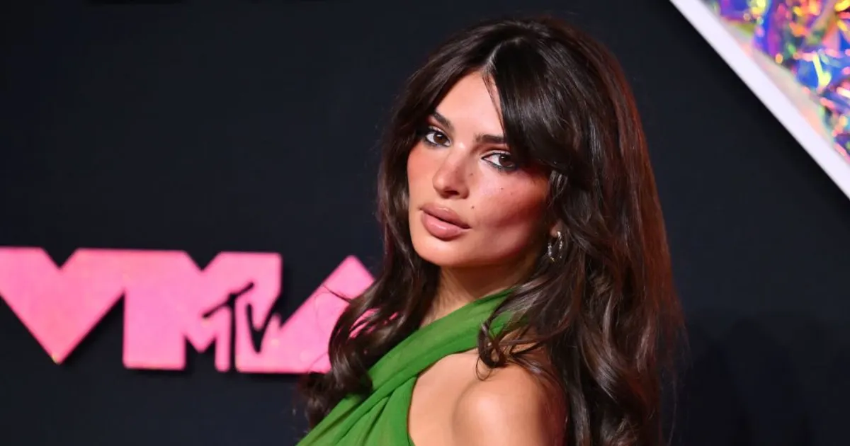 WOW! This Is Emily Ratajkowski Without Makeup