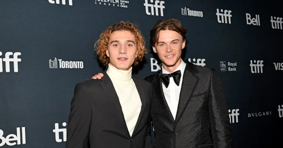 Team "Conrad" Or "Jeremiah"? 'The Summer I Turned Pretty' Stars