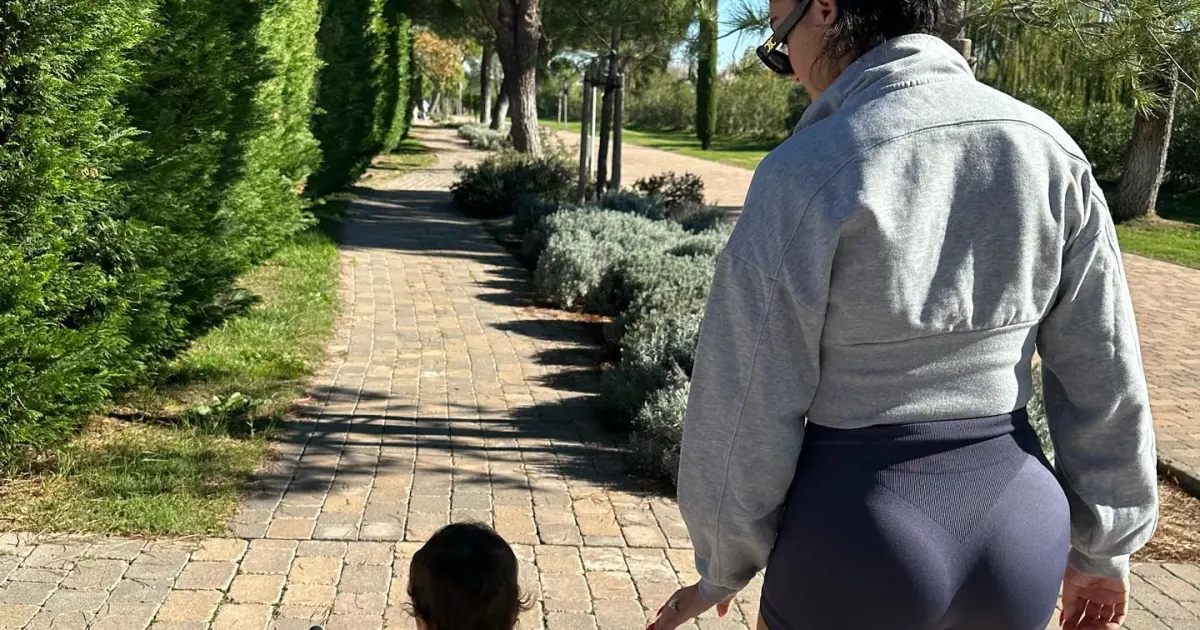 Georgina Rodriguez Shares NEW Photo: Everyone Is Looking At THIS!