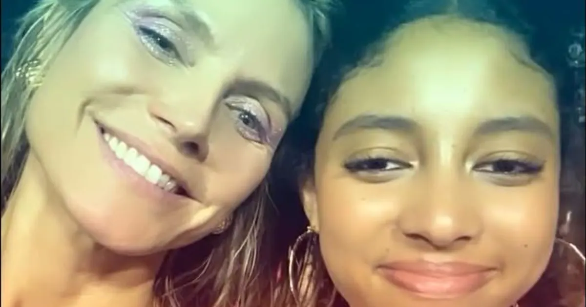 What A Resemblance! Heidi Klum Poses With Daughter Lou