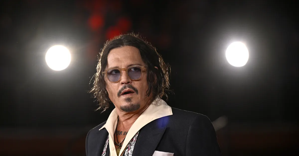 Scammers: Johnny Depp Shares Strong Words For His Fans