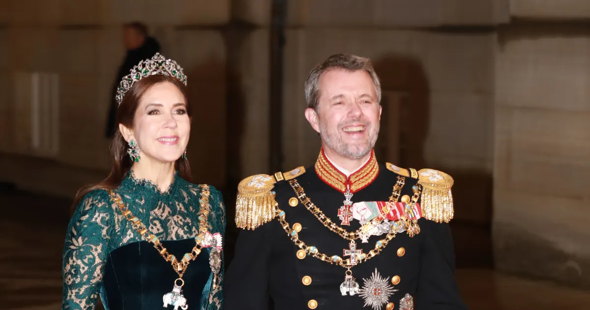 New Year's Reception: Queen Mary Impresses In A Lace Dress