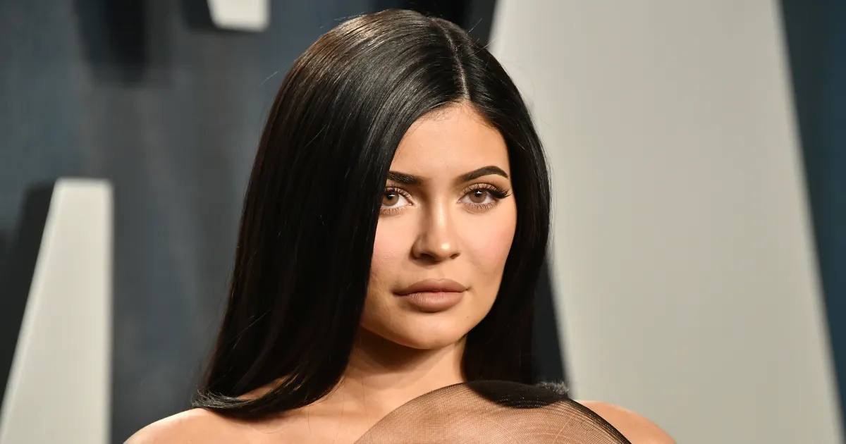 Kylie Jenner Claps Back At Critics Of Her Toes