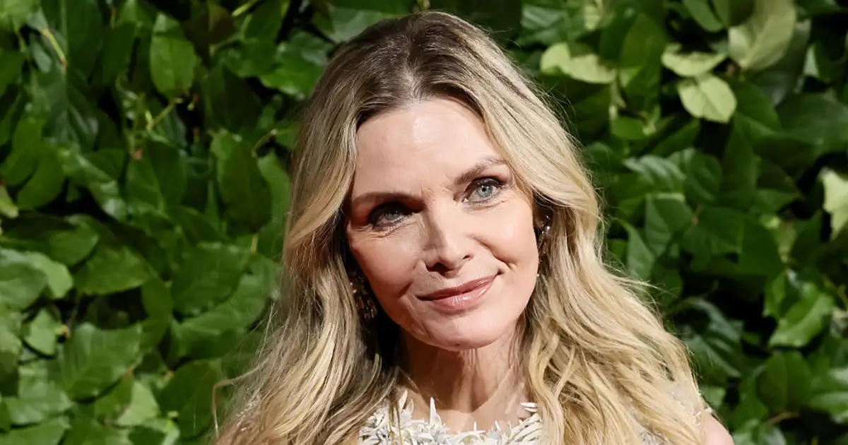 Stunning! Michelle Pfeiffer Stuns Fans at 68 at Glamorous Night