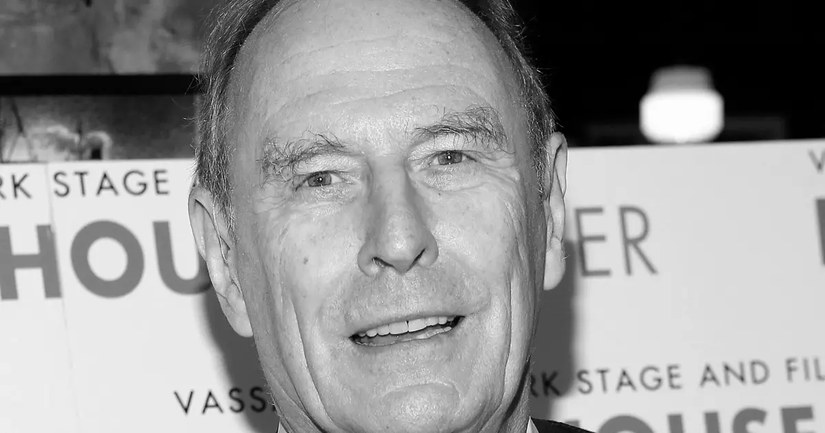 'Friends' Star Paxton Whitehead Has Died