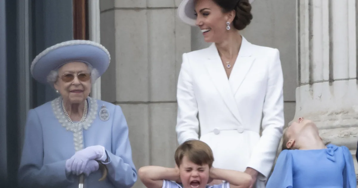 Royals: Don't Miss These Funny Faces!