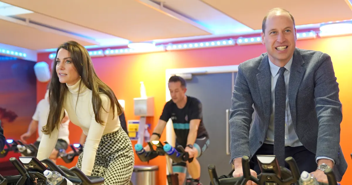 Kate Middleton Guides Princess Charlotte In Latest Practice!