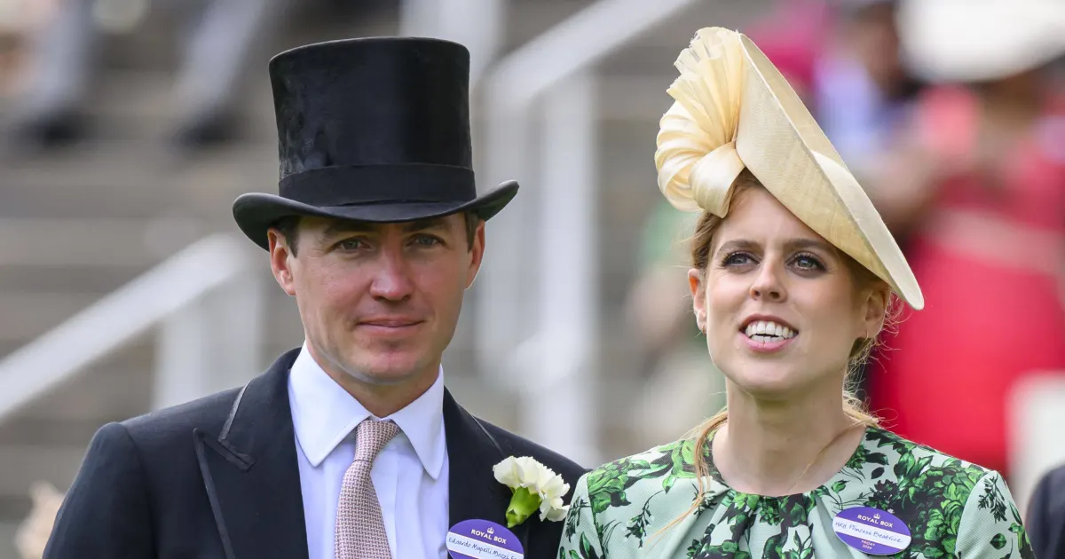 Princess Beatrice & Edoardo Mapelli Mozzi Have Fun At A Concert