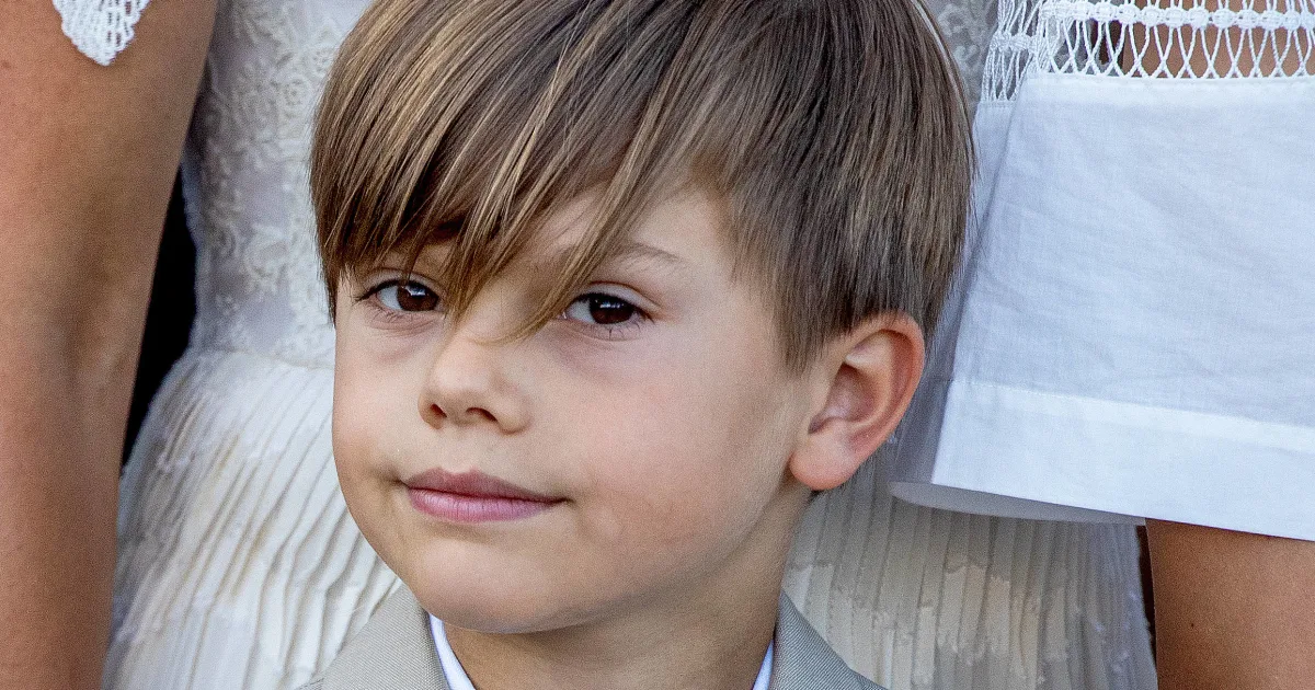 THIS Shot Of The Swedish Royals Is Shocking! Look At Prince Oscar