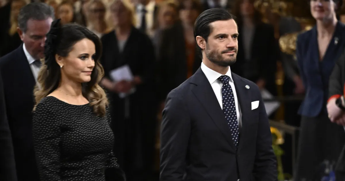 Too Cute!Carl Philip & Sofia Share First Photo Of Their Four Kids