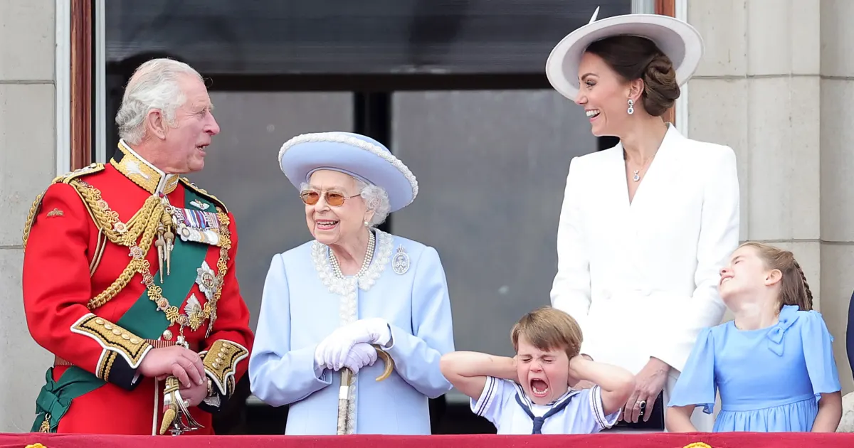 Lip Reader Reveals Here S What Was Said On The Royal Balcony