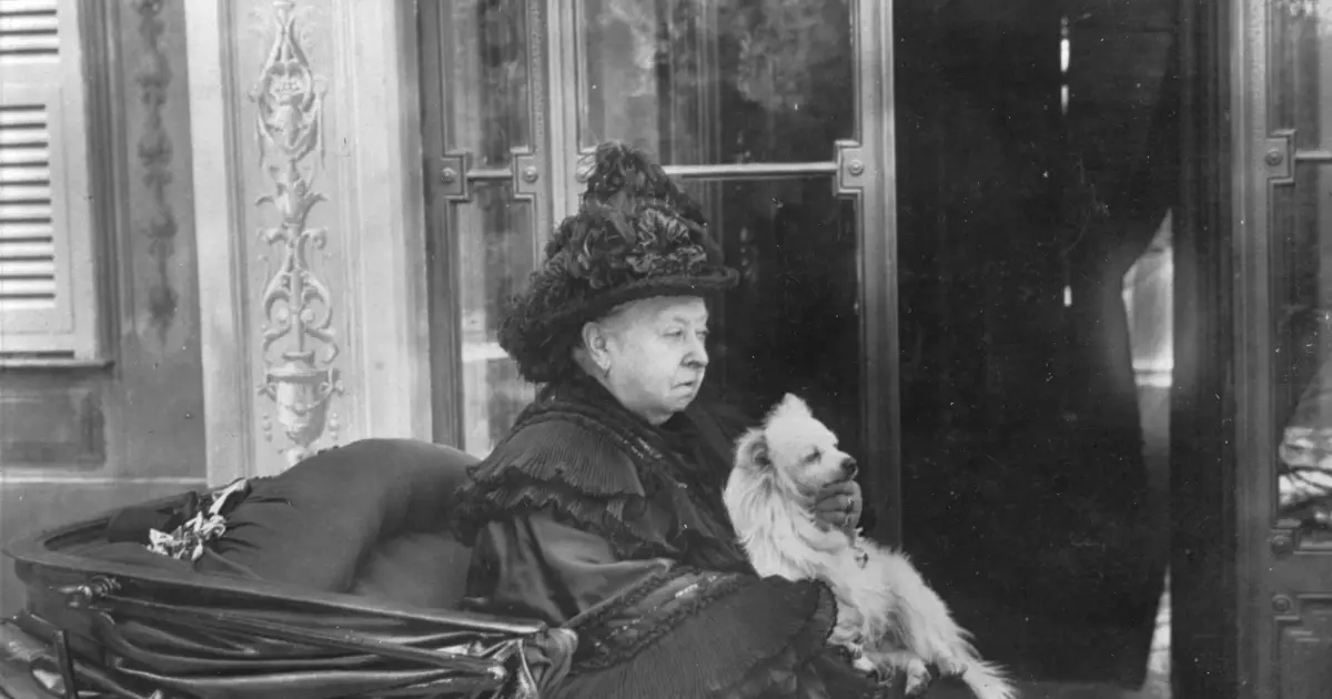 First Film Footage Of Queen Victoria & British Royal Family 1896