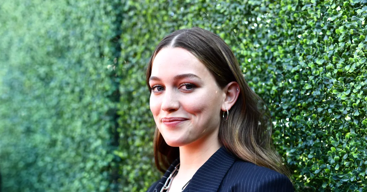 THIS Is How Victoria Pedretti Feels About Fame