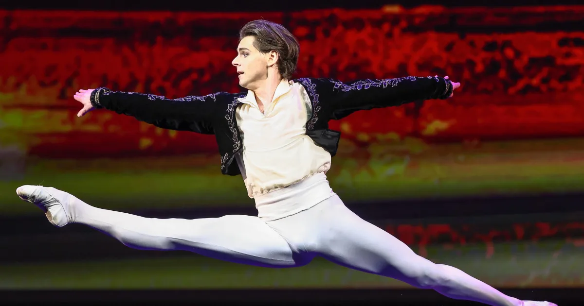 Shocking! Renowned Russian Ballet Dancer Vladimir Shklyarov Dies