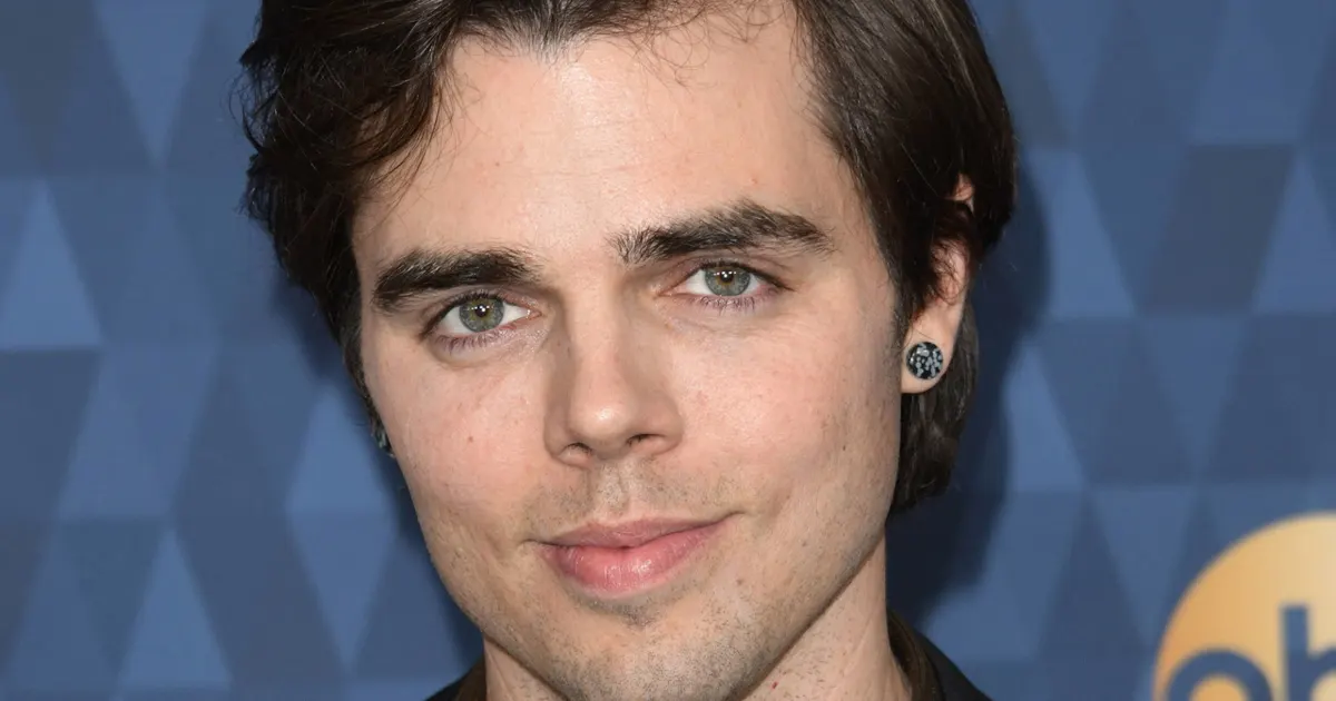 'Modern Family's' Adorable "Dylan": Reid Ewing Through The Years