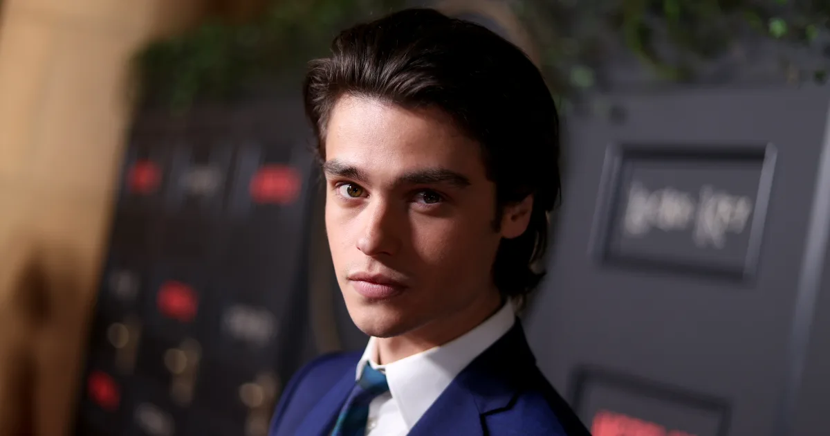 Facts About 'Ginny And Georgia' Star Felix Mallard