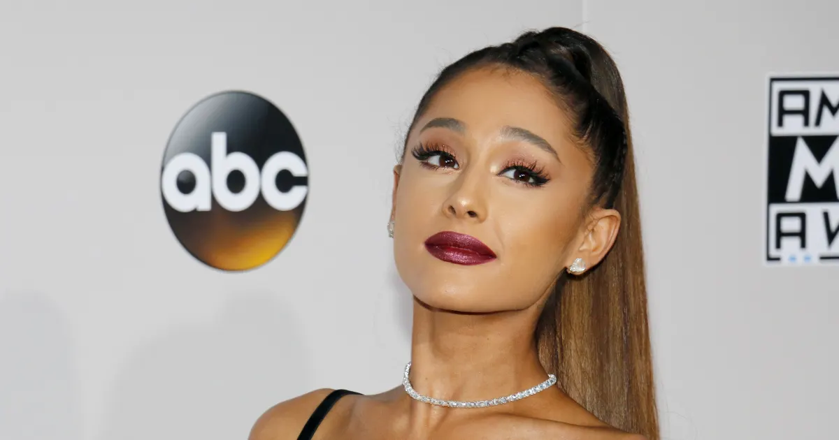 La Chronologie Des Relations d'Ariana Grande: Sa Vie Amoureuse