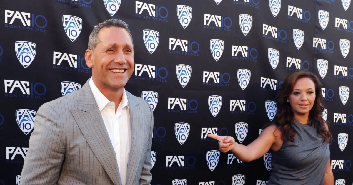 Wow! Leah Remini And Ex Angelo Pagan Still Spend Time Together