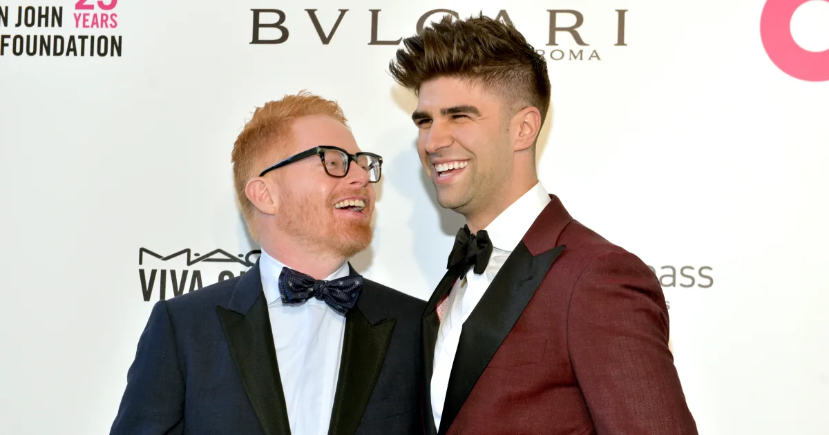 Modern Family Jesse Tyler Expecting First Child Husband Justin