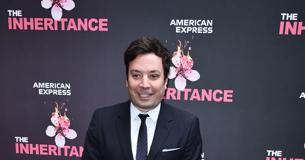 Alanis Morissette And Jimmy Fallon Go Undercover Busking In NYC