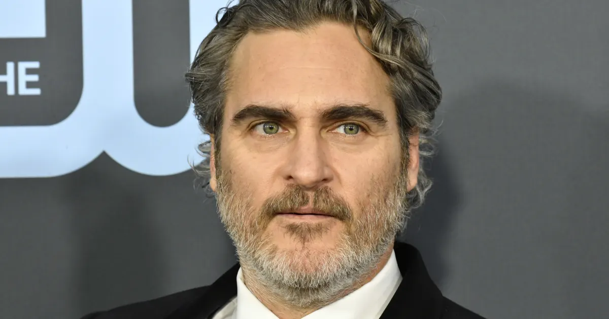 Joaquin Phoenix Talks About His Late Brother River On 60 Minutes