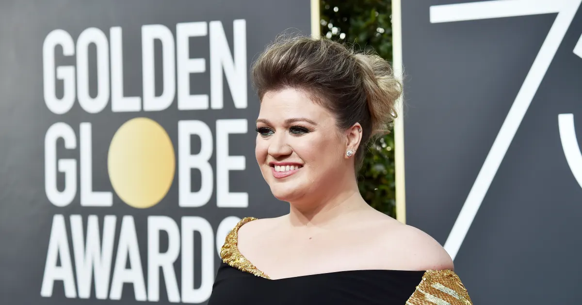 10 Cool Kelly Clarkson Facts You Didn't Know
