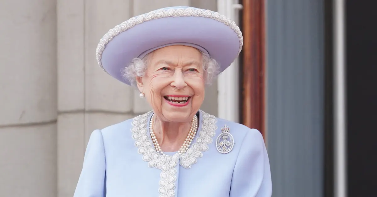 Sweet: The Queen Can't Keep Still During This Song