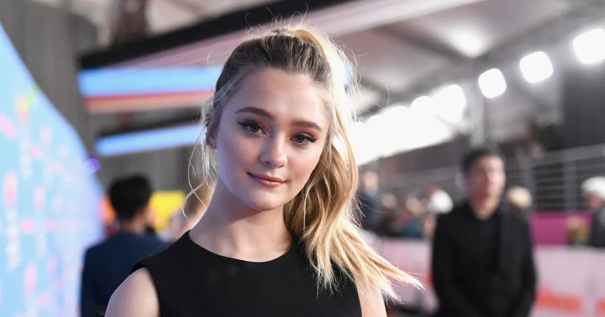 Lizzy Greene: Secrets About The 'A Million Little Things' Actress