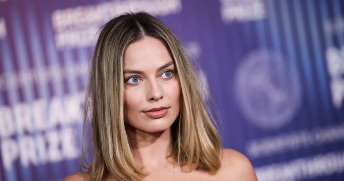 Stunning! Margot Robbie Shocks Fans With New Look