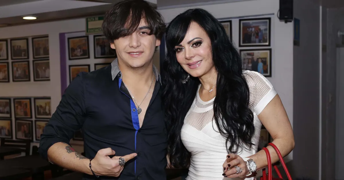 Maribel Guardia revela causa de muerte de su hijo Julián Figueroa Maribel Guardia revela causa de muerte de su hijo Julián Figueroa