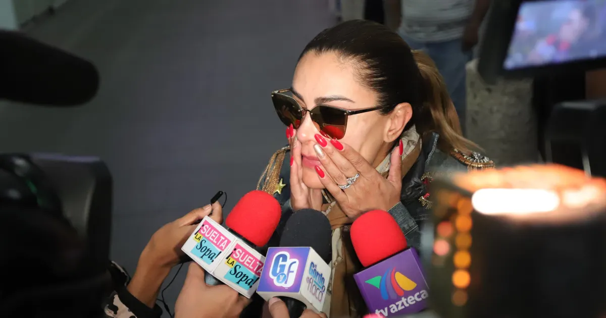 Ninel Conde está destrozada por seguir alejada de su hijo Ninel Conde está destrozada por seguir alejada de su hijo