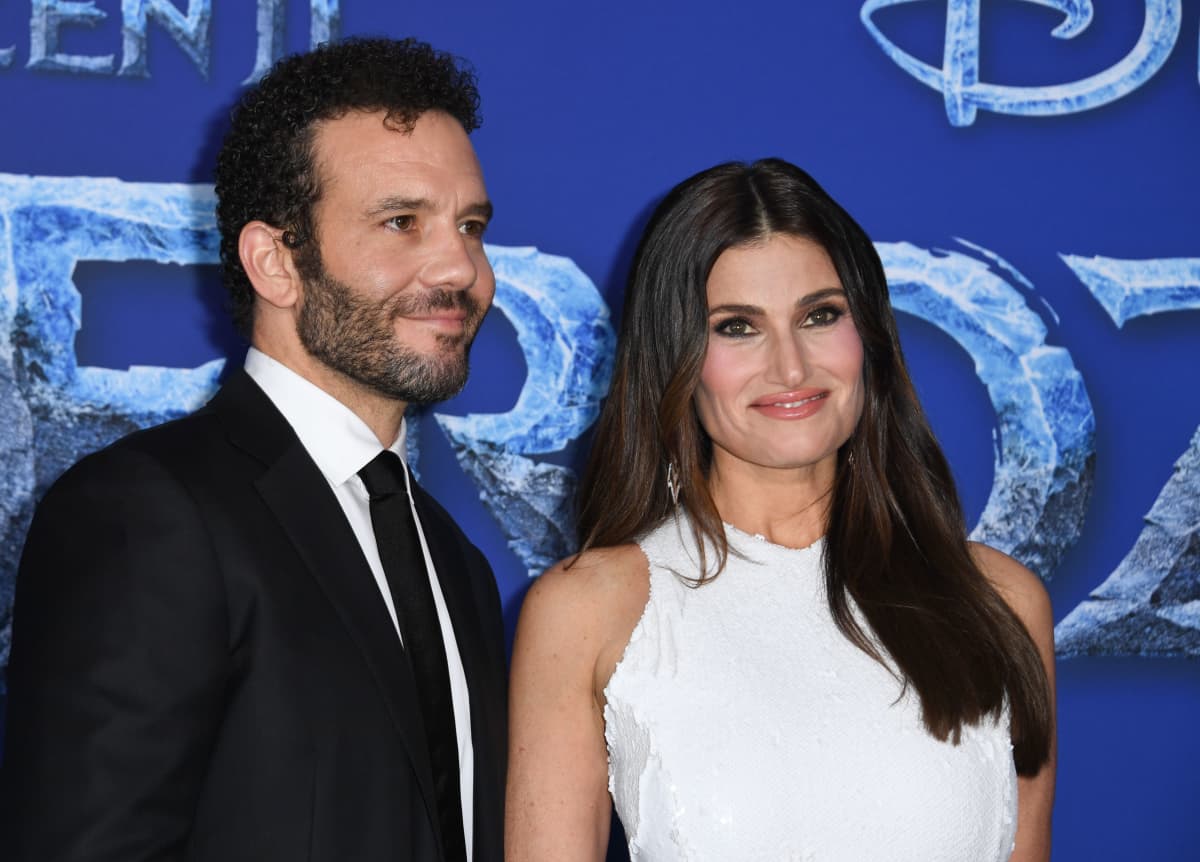 Idina Menzel Biography Age Height Husband Net Worth F - vrogue.co Idina Menzel Biography Age Height Husband Net Worth F - vrogue.co