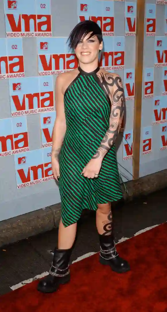 Early 2000s Fashion Looks: What Were We Thinking?