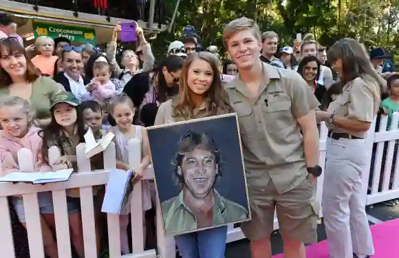 'The Crocodile Hunter': Steve And Terri Irwin's Love Story