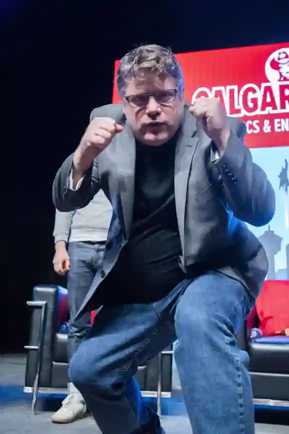 'LOTR': 10 Facts About Sean Astin