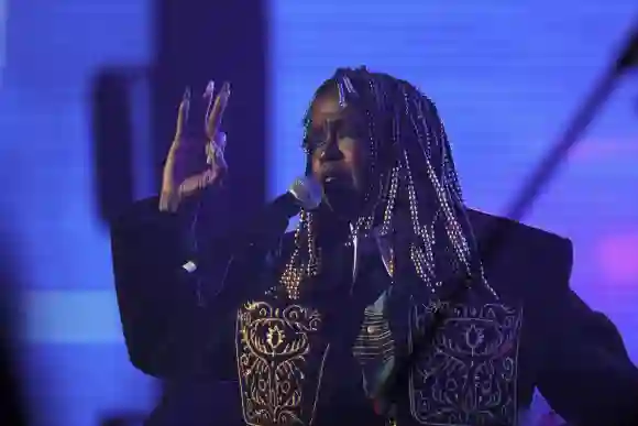 10 Cool Facts About Rapper Lauryn Hill You Didn't Know