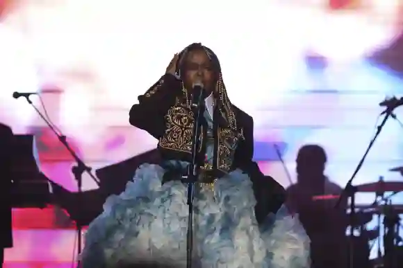 10 Cool Facts About Rapper Lauryn Hill You Didn't Know